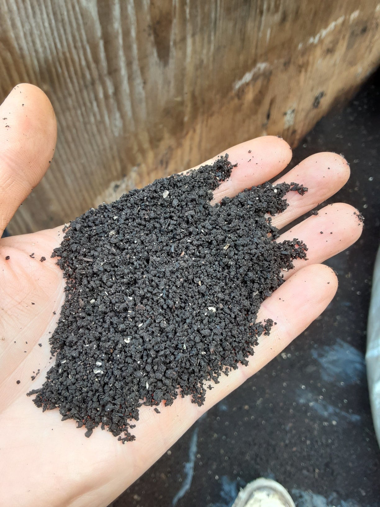 1 Bag Certified Organic Worm Castings (worm poop), 1/2 cubic foot ...